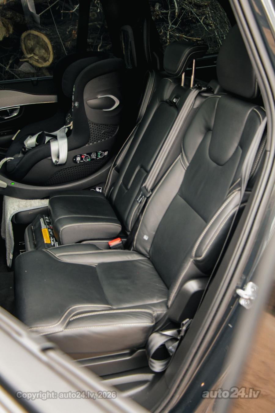 Grey Volvo XC90 2021 in Tallinn, with an engine capacity of 2.00 L and mileage of 116 thousand km for 49500 €, photo 19 on AUTOMOTO.COM.LV