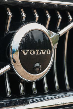 Grey Volvo XC90 2021 in Tallinn, with an engine capacity of 2.00 L and mileage of 116 thousand km for 49500 €, photo 27 on AUTOMOTO.COM.LV