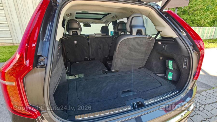 Pelēks Volvo XC90 2022 Tallina, ar dzinēja tilpumu 2.00 L un nobraukumu 133 tūkst. km par 44900 €, foto 16 vietnē AUTOMOTO.COM.LV