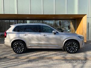 Pelēks Volvo XC90 2025 Tartu, ar dzinēja tilpumu 2.00 L un nobraukumu 5 tūkst. km par 85900 €, foto 3 vietnē AUTOMOTO.COM.LV