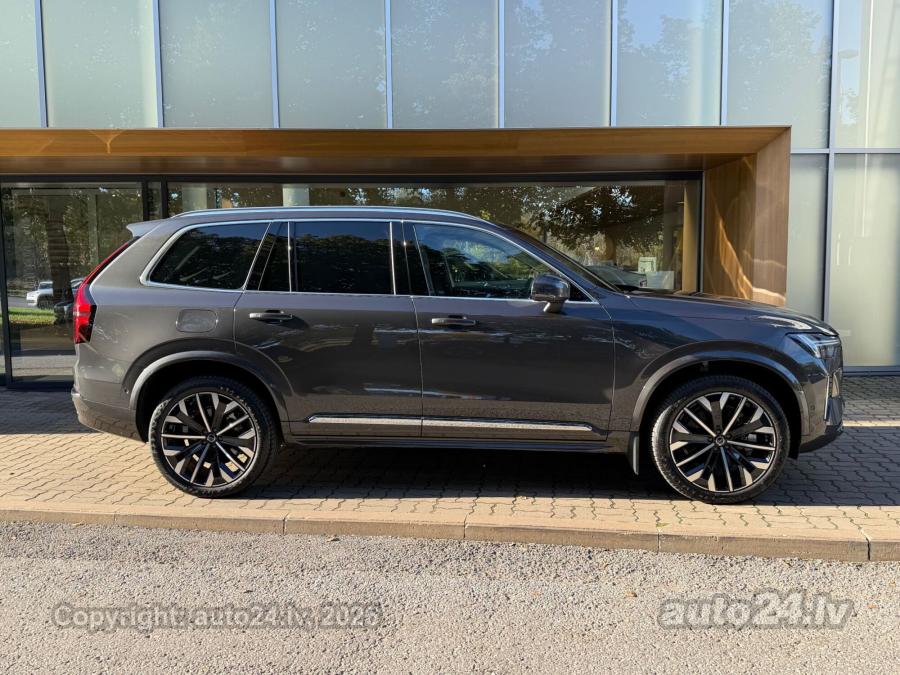 Pelēks Volvo XC90 2026 Tartu, ar dzinēja tilpumu 2.00 L un nobraukumu 3 tūkst. km par 78000 €, foto 3 vietnē AUTOMOTO.COM.LV