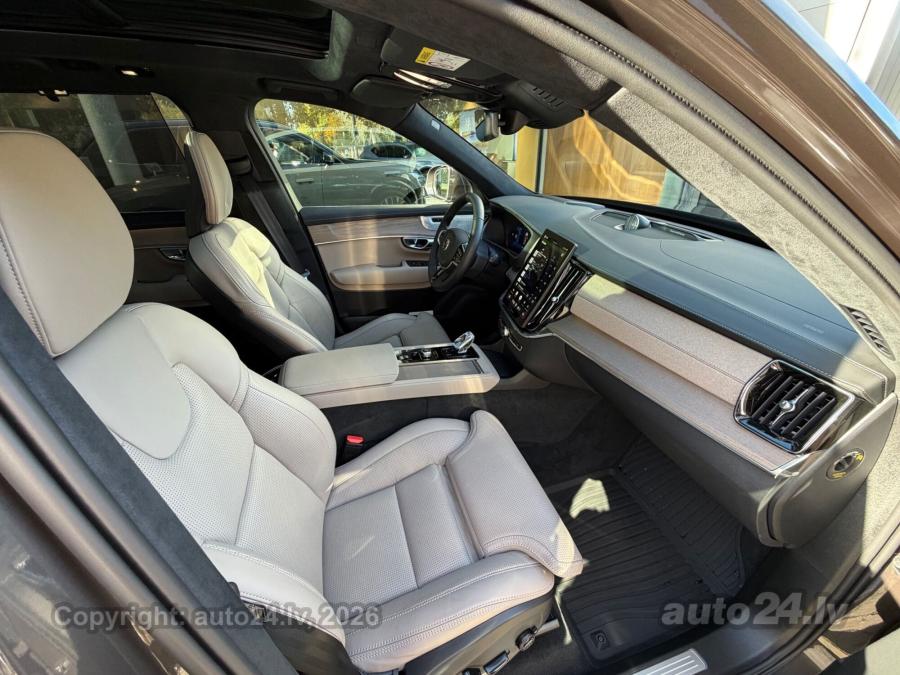 Pelēks Volvo XC90 2026 Tartu, ar dzinēja tilpumu 2.00 L un nobraukumu 3 tūkst. km par 78000 €, foto 5 vietnē AUTOMOTO.COM.LV
