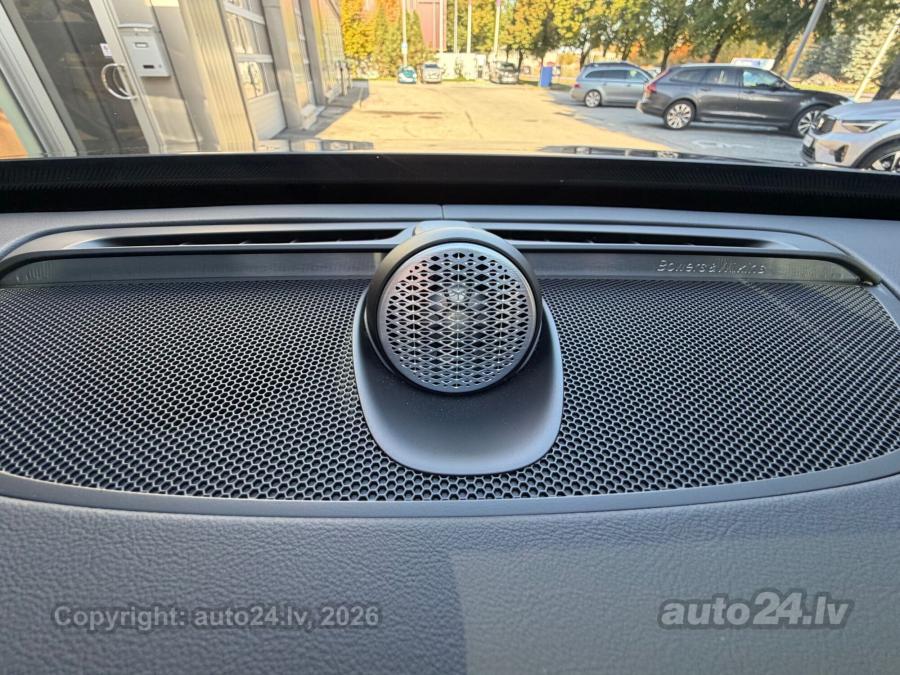 Pelēks Volvo XC90 2026 Tartu, ar dzinēja tilpumu 2.00 L un nobraukumu 3 tūkst. km par 78000 €, foto 10 vietnē AUTOMOTO.COM.LV