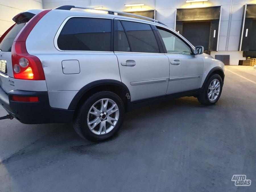 Volvo XC90 2004 in Kaunas, with an engine capacity of 2.40 L and mileage of 30 thousand km for 1750 €, photo 6 on AUTOMOTO.COM.LV