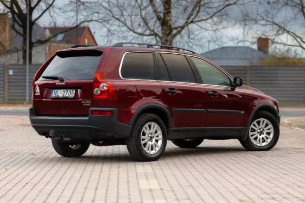 Sarkans Volvo XC90 2003 Jelgava, ar dzinēja tilpumu 2.40 L un nobraukumu 352 tūkst. km par 5400 €, foto 6 vietnē AUTOMOTO.COM.LV