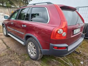 Red Volvo XC90 2004 in Riga, with an engine capacity of 2.50 L and mileage of 300 thousand km for 1490 €, photo 3 on AUTOMOTO.COM.LV