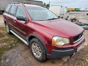 Red Volvo XC90 2004 in Riga, with an engine capacity of 2.50 L and mileage of 300 thousand km for 1490 €, photo 5 on AUTOMOTO.COM.LV