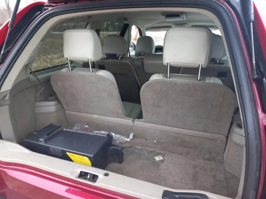 Red Volvo XC90 2004 in Riga, with an engine capacity of 2.50 L and mileage of 300 thousand km for 1490 €, photo 16 on AUTOMOTO.COM.LV