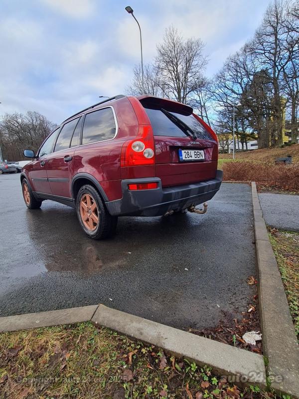 Red Volvo XC90 2006 in Tallinn, with an engine capacity of 2.40 L and mileage of 380 thousand km for 3999 €, photo 8 on AUTOMOTO.COM.LV
