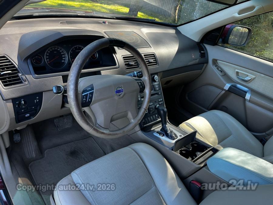Красный Вольво ХС90 2006 в Таллин, объемом двигателя 2.50 л и пробегом 270 тыс. км за 3700 €, фото 12 на AUTOMOTO.COM.LV