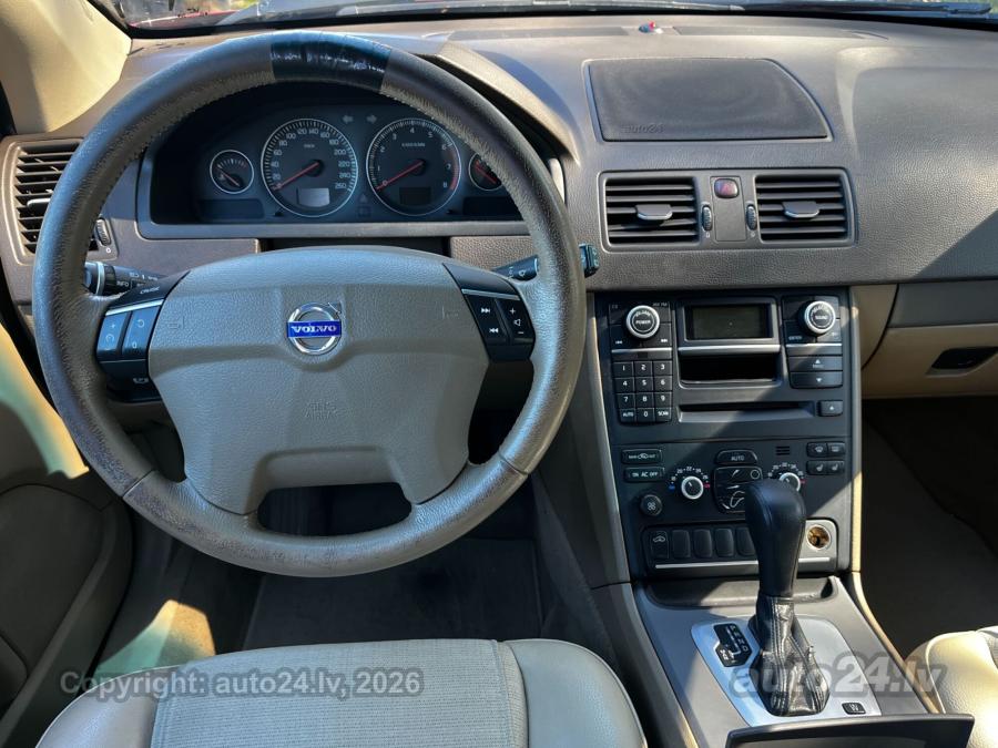 Красный Вольво ХС90 2006 в Таллин, объемом двигателя 2.50 л и пробегом 270 тыс. км за 3700 €, фото 15 на AUTOMOTO.COM.LV