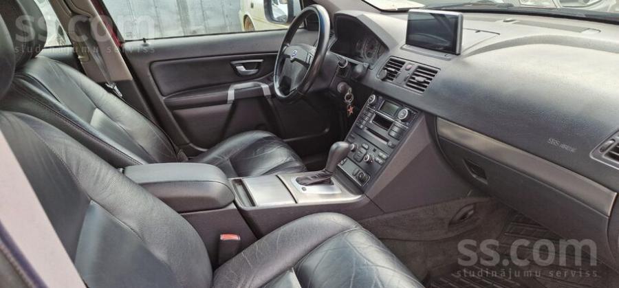 Sarkans Volvo XC90 2006 Valmiera, ar dzinēja tilpumu 2.40 L un nobraukumu 371 tūkst. km par 5600 €, foto 14 vietnē AUTOMOTO.COM.LV