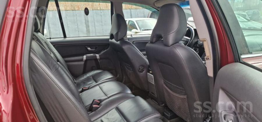 Sarkans Volvo XC90 2006 Valmiera, ar dzinēja tilpumu 2.40 L un nobraukumu 371 tūkst. km par 5600 €, foto 15 vietnē AUTOMOTO.COM.LV