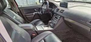 Red Volvo XC90 2006 in Valmiera, with an engine capacity of 2.40 L and mileage of 371 thousand km for 5600 €, photo 14 on AUTOMOTO.COM.LV