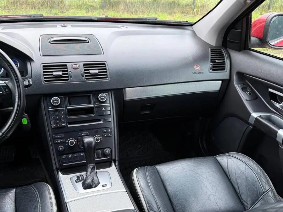 Sarkans Volvo XC90 2007 Jelgava, ar dzinēja tilpumu 2.40 L un nobraukumu 290 tūkst. km par 7990 €, foto 13 vietnē AUTOMOTO.COM.LV