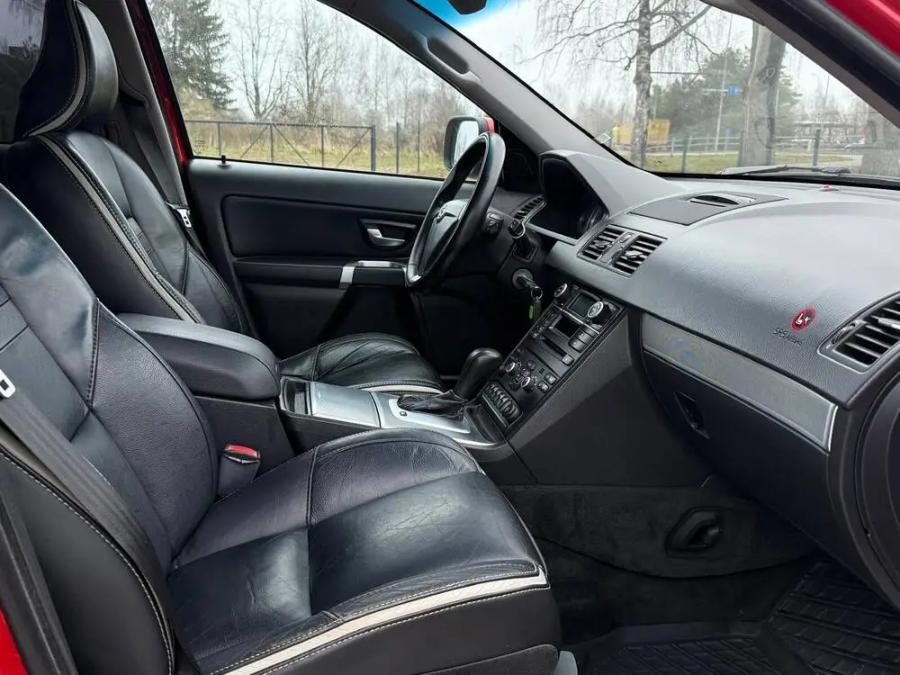 Sarkans Volvo XC90 2007 Jelgava, ar dzinēja tilpumu 2.40 L un nobraukumu 290 tūkst. km par 7990 €, foto 15 vietnē AUTOMOTO.COM.LV
