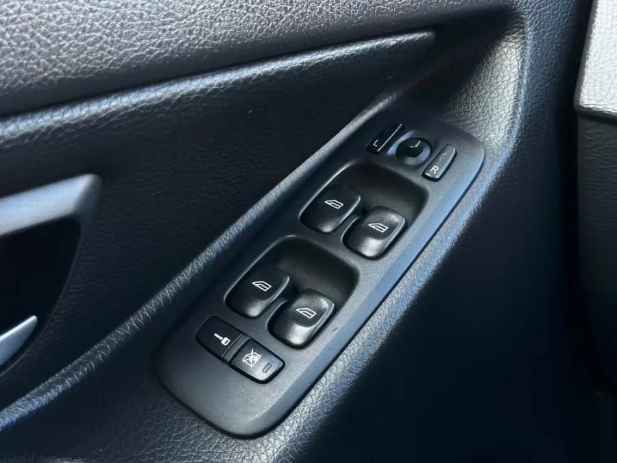 Sarkans Volvo XC90 2007 Jelgava, ar dzinēja tilpumu 2.40 L un nobraukumu 290 tūkst. km par 7990 €, foto 22 vietnē AUTOMOTO.COM.LV