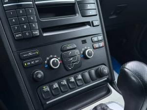 Sarkans Volvo XC90 2007 Jelgava, ar dzinēja tilpumu 2.40 L un nobraukumu 290 tūkst. km par 7990 €, foto 30 vietnē AUTOMOTO.COM.LV