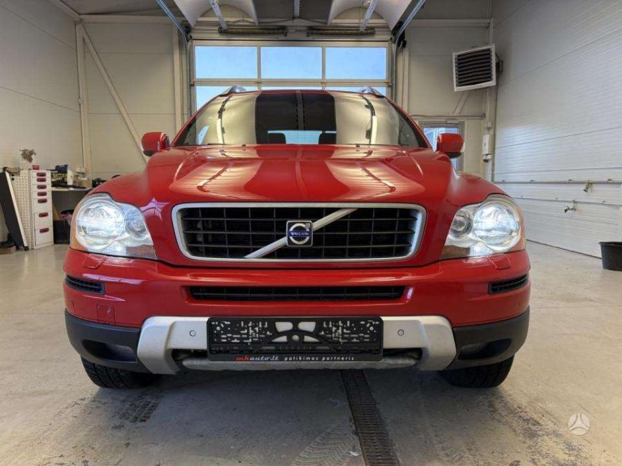 Red Volvo XC90 2007 in Radviliskis, with an engine capacity of 2.40 L and mileage of 363 thousand km for 5950 €, photo 6 on AUTOMOTO.COM.LV