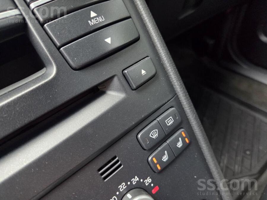 Sarkans Volvo XC90 2007 Jelgava, ar dzinēja tilpumu 2.40 L un nobraukumu 0 tūkst. km par 6200 €, foto 14 vietnē AUTOMOTO.COM.LV