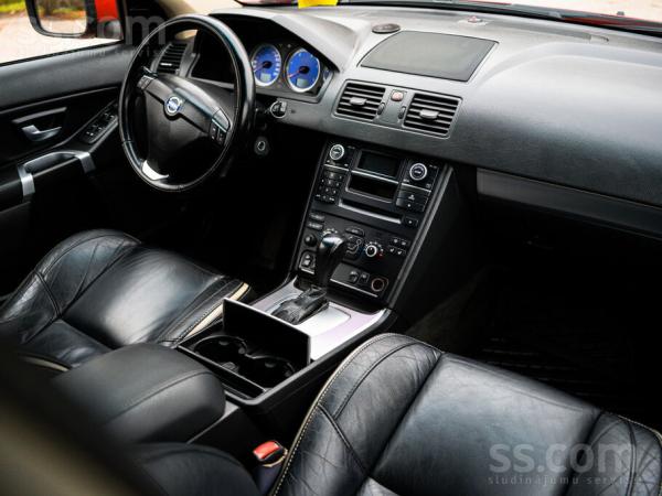 Volvo XC90 2007 Kuldīga vietnē Sarkans Volvo XC90 2007 Kuldīga, ar dzinēja tilpumu 2.40 L un nobraukumu 337 tūkst. km par 6700 €, foto 5 vietnē AUTOMOTO.COM.LV