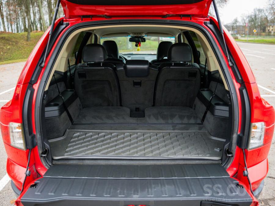 Sarkans Volvo XC90 2007 Kuldīga, ar dzinēja tilpumu 2.40 L un nobraukumu 337 tūkst. km par 6700 €, foto 9 vietnē AUTOMOTO.COM.LV
