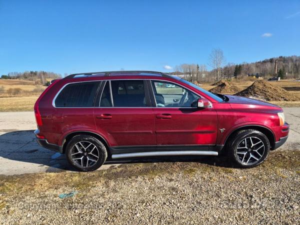 Sarkans Volvo XC90 2008 Tartu, ar dzinēja tilpumu 2.40 L un nobraukumu 389 tūkst. km par 3800 €, foto 2 vietnē AUTOMOTO.COM.LV