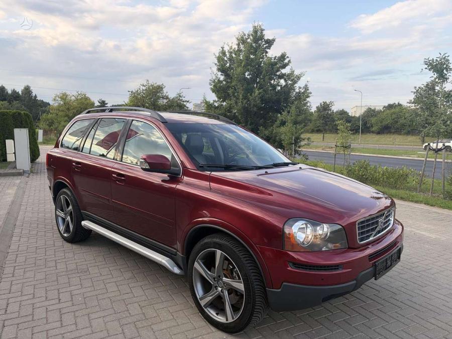 Red Volvo XC90 2008 in Vilnius, with an engine capacity of 2.40 L and mileage of 304 thousand km for 5800 €, photo 6 on AUTOMOTO.COM.LV