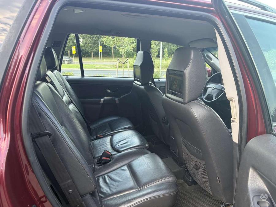 Red Volvo XC90 2008 in Vilnius, with an engine capacity of 2.40 L and mileage of 304 thousand km for 5800 €, photo 14 on AUTOMOTO.COM.LV