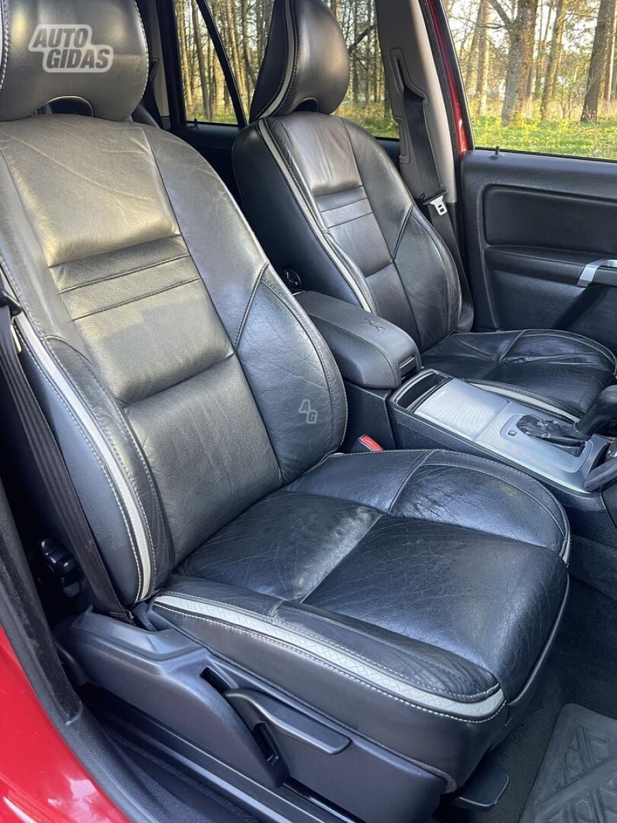 Red Volvo XC90 2008 in Vilnius, with an engine capacity of 2.40 L and mileage of 303 thousand km for 5650 €, photo 16 on AUTOMOTO.COM.LV