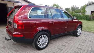 Red Volvo XC90 2009 in Joniskis, with an engine capacity of 2.40 L and mileage of 305 thousand km for 6249 €, photo 6 on AUTOMOTO.COM.LV