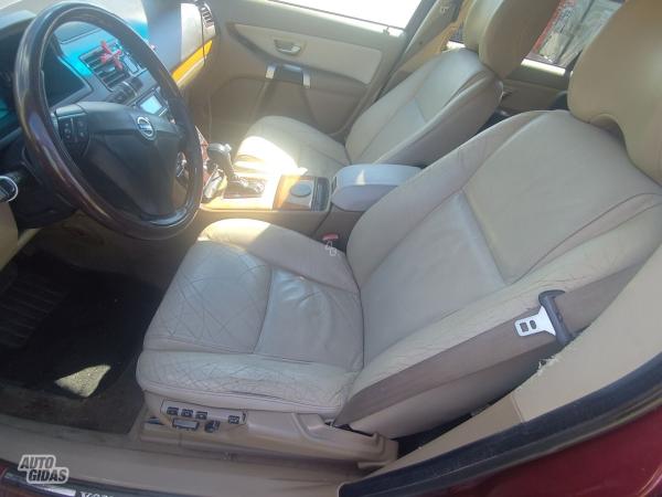 Red Volvo XC90 2009 in Vilnius, with an engine capacity of 3.20 L and mileage of 193 thousand km for 5500 €, photo 8 on AUTOMOTO.COM.LV