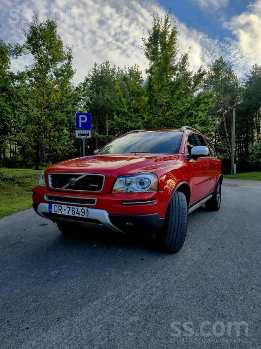 Red Volvo XC90 2009 in Jurmala, with an engine capacity of 2.40 L and mileage of 352 thousand km for 5400 €, photo 3 on AUTOMOTO.COM.LV