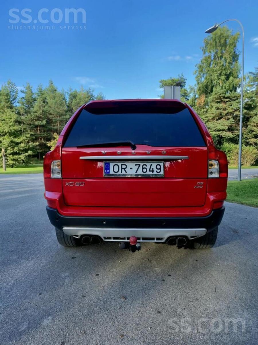 Red Volvo XC90 2009 in Jurmala, with an engine capacity of 2.40 L and mileage of 352 thousand km for 5400 €, photo 4 on AUTOMOTO.COM.LV