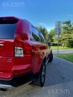 Red Volvo XC90 2009 in Jurmala, with an engine capacity of 2.40 L and mileage of 352 thousand km for 5400 €, photo 5 on AUTOMOTO.COM.LV