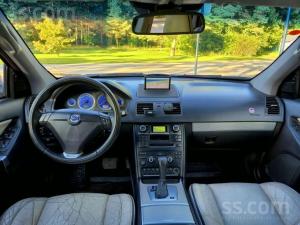 Red Volvo XC90 2009 in Jurmala, with an engine capacity of 2.40 L and mileage of 352 thousand km for 5400 €, photo 15 on AUTOMOTO.COM.LV