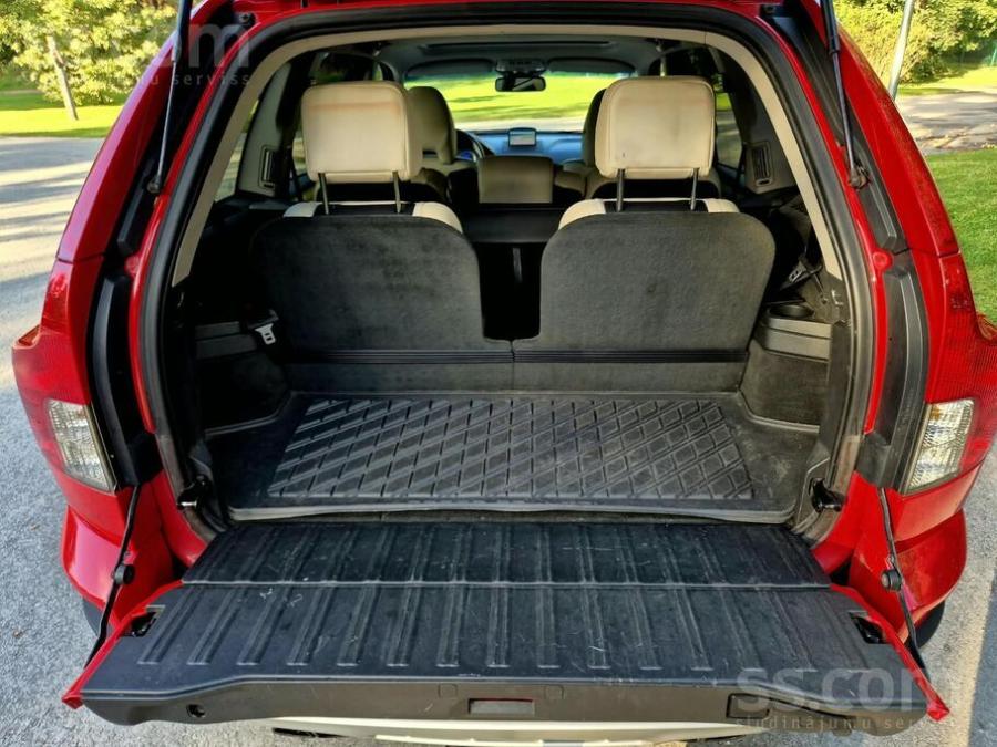 Red Volvo XC90 2009 in Jurmala, with an engine capacity of 2.40 L and mileage of 352 thousand km for 5400 €, photo 17 on AUTOMOTO.COM.LV