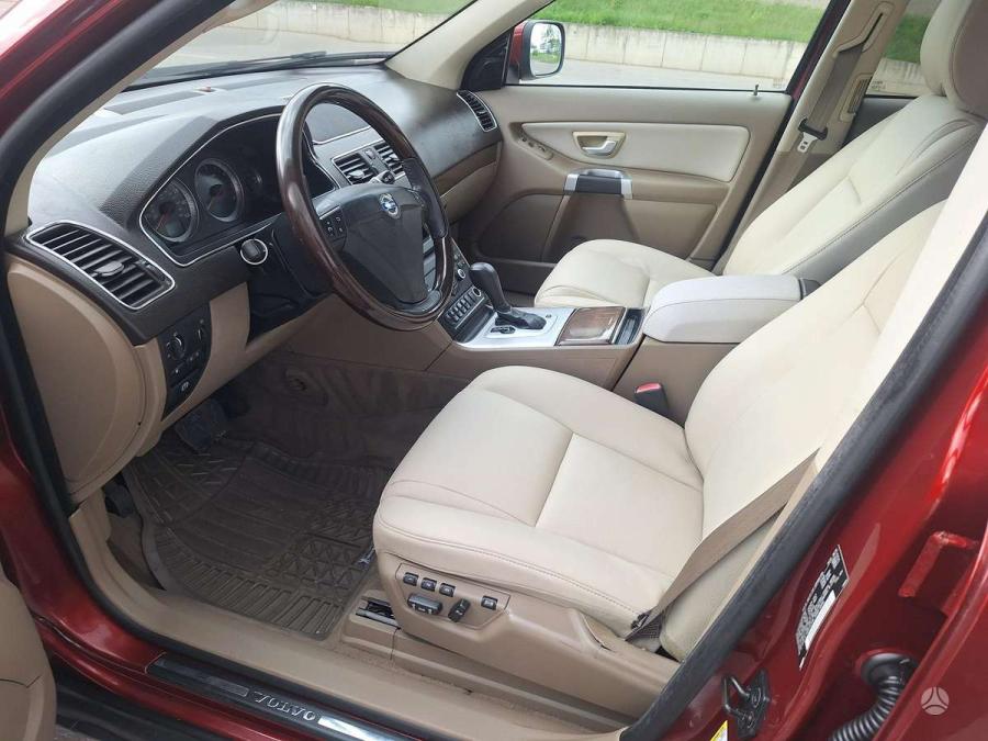 Sarkans Volvo XC90 2011 Šauļi, ar dzinēja tilpumu 3.19 L un nobraukumu 290 tūkst. km par 6600 €, foto 8 vietnē AUTOMOTO.COM.LV