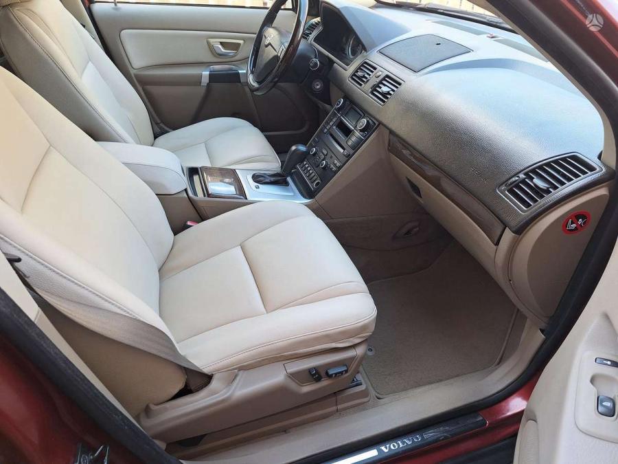 Sarkans Volvo XC90 2011 Šauļi, ar dzinēja tilpumu 3.19 L un nobraukumu 290 tūkst. km par 6600 €, foto 10 vietnē AUTOMOTO.COM.LV