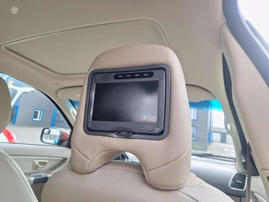 Sarkans Volvo XC90 2011 Šauļi, ar dzinēja tilpumu 3.19 L un nobraukumu 290 tūkst. km par 6600 €, foto 17 vietnē AUTOMOTO.COM.LV