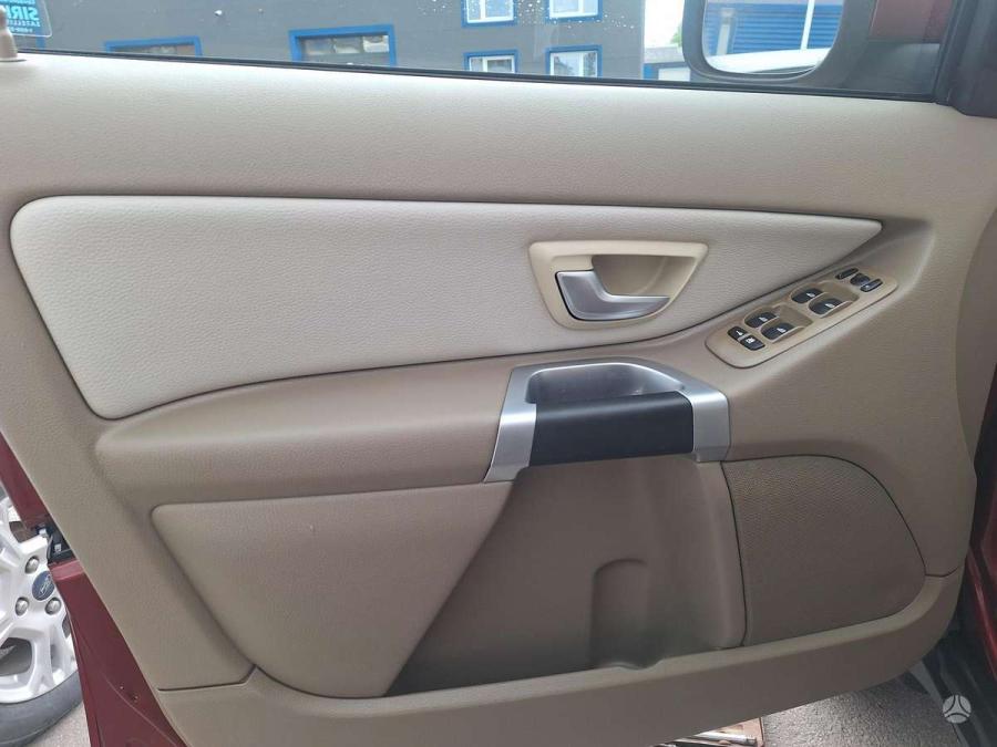 Sarkans Volvo XC90 2011 Šauļi, ar dzinēja tilpumu 3.19 L un nobraukumu 290 tūkst. km par 6600 €, foto 18 vietnē AUTOMOTO.COM.LV