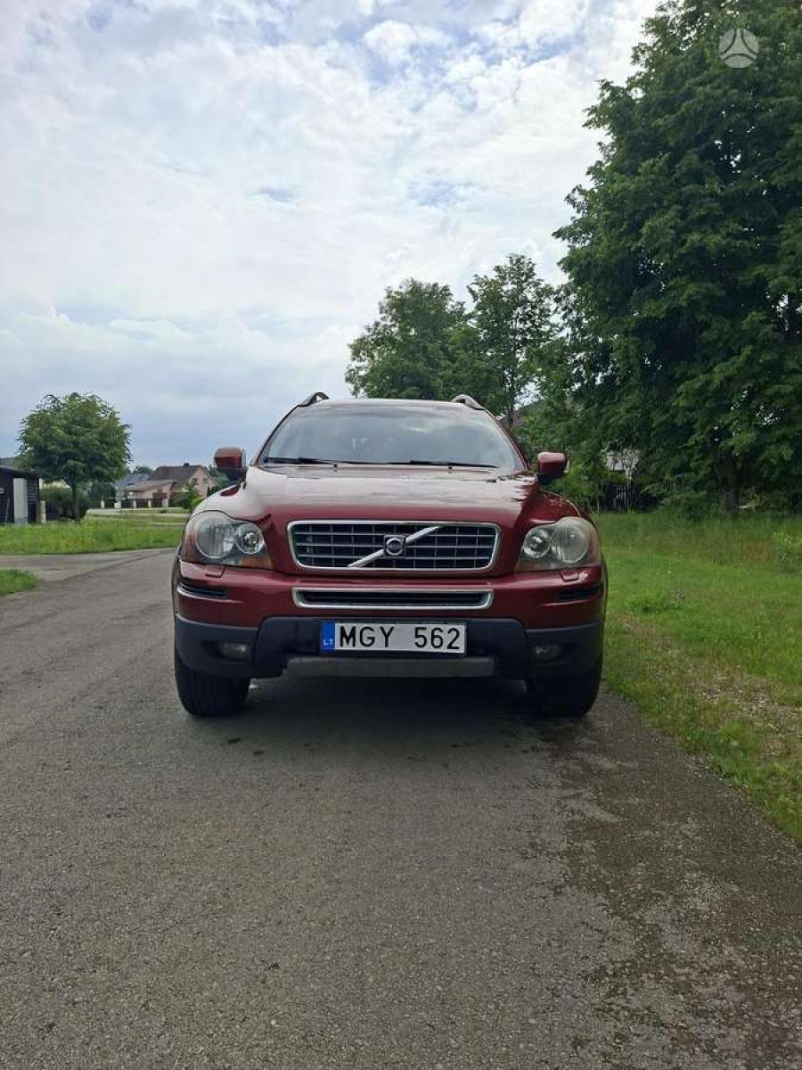 Red Volvo XC90 2011 in Siauliai, with an engine capacity of 3.19 L and mileage of 371 thousand km for 7900 €, photo 7 on AUTOMOTO.COM.LV