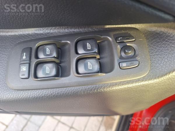 Sarkans Volvo XC90 2011 Rīga, ar dzinēja tilpumu 2.40 L un nobraukumu 212 tūkst. km par 10200 €, foto 5 vietnē AUTOMOTO.COM.LV