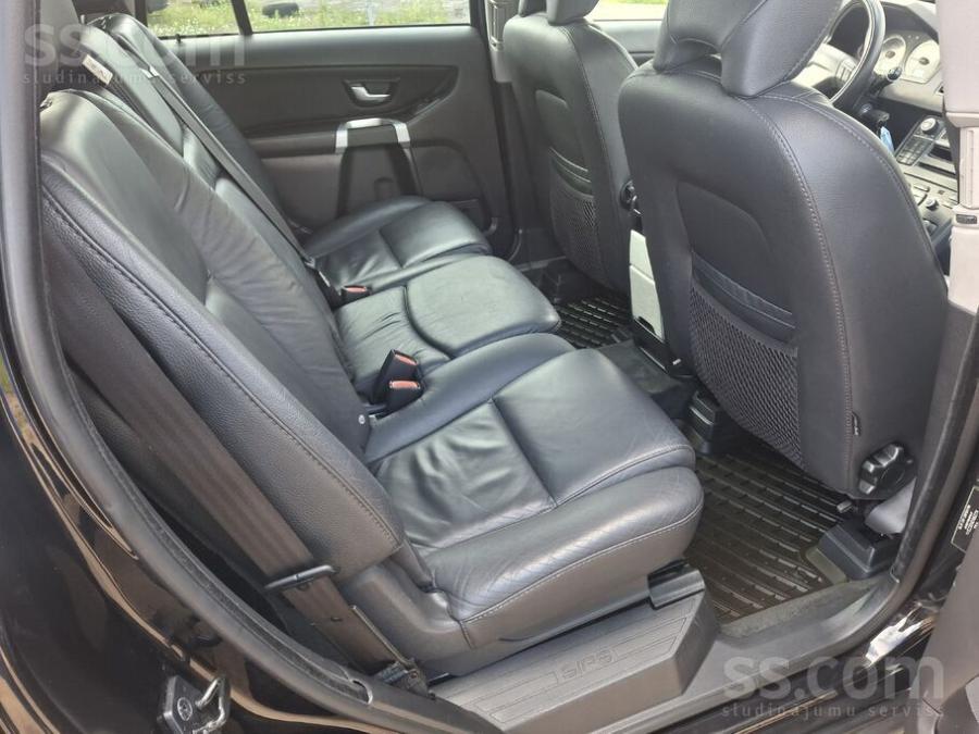 Sarkans Volvo XC90 2012 Rīga, ar dzinēja tilpumu 2.40 L un nobraukumu 294 tūkst. km par 10350 €, foto 14 vietnē AUTOMOTO.COM.LV