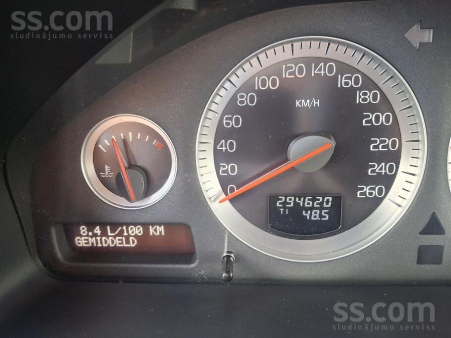 Sarkans Volvo XC90 2012 Rīga, ar dzinēja tilpumu 2.40 L un nobraukumu 294 tūkst. km par 10350 €, foto 19 vietnē AUTOMOTO.COM.LV