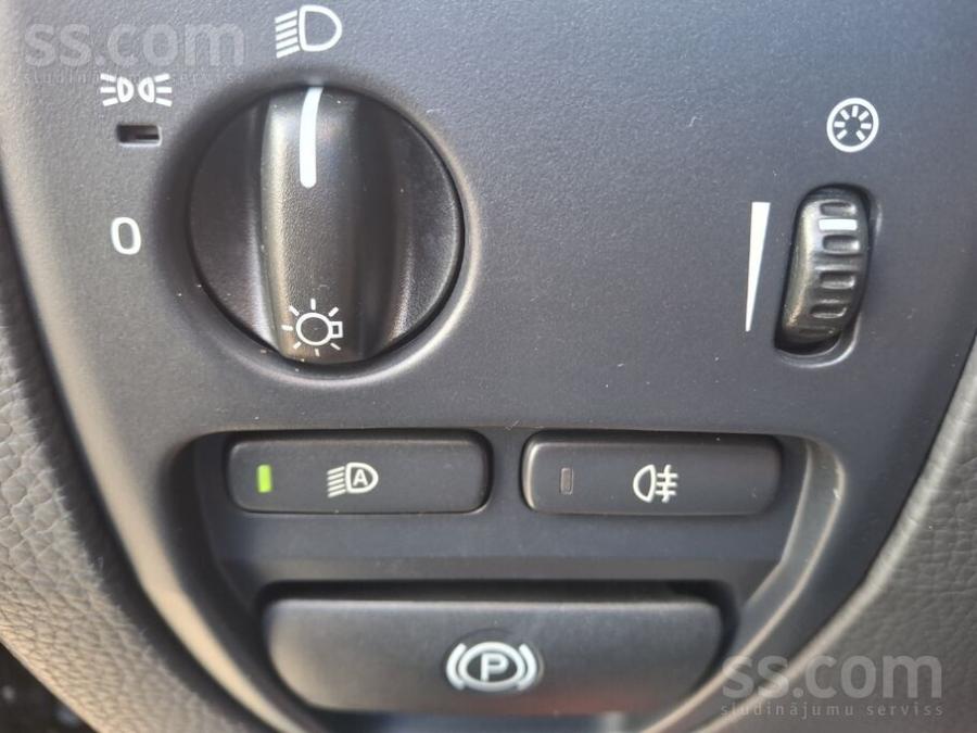 Sarkans Volvo XC90 2012 Rīga, ar dzinēja tilpumu 2.40 L un nobraukumu 294 tūkst. km par 10350 €, foto 20 vietnē AUTOMOTO.COM.LV