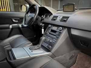 Red Volvo XC90 2013 in Riga, with an engine capacity of 2.40 L and mileage of 215 thousand km for 8600 €, photo 25 on AUTOMOTO.COM.LV