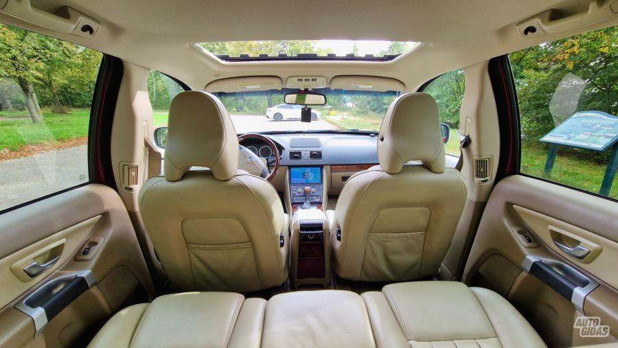 Red Volvo XC90 2013 in Vilnius, with an engine capacity of 3.20 L and mileage of 200 thousand km for 11500 €, photo 16 on AUTOMOTO.COM.LV