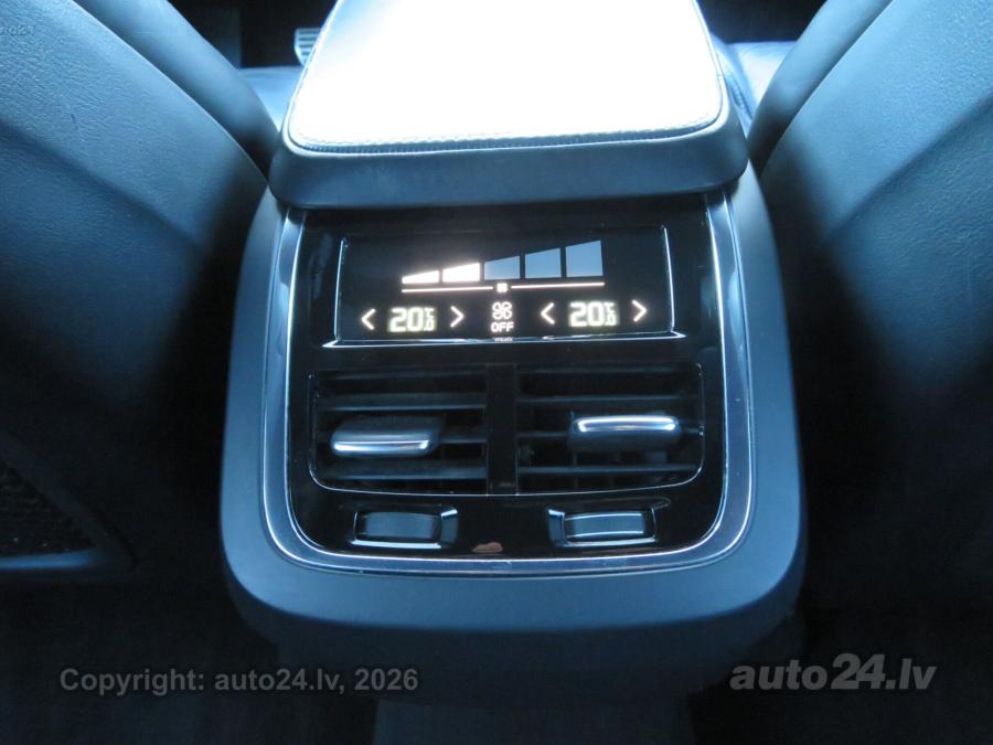 Sarkans Volvo XC90 2015 Tallina, ar dzinēja tilpumu 2.00 L un nobraukumu 213 tūkst. km par 15200 €, foto 8 vietnē AUTOMOTO.COM.LV