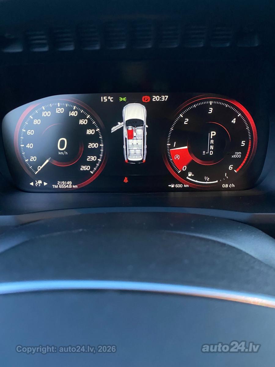 Red Volvo XC90 2015 in Tallinn, with an engine capacity of 2.00 L and mileage of 219 thousand km for 22000 €, photo 11 on AUTOMOTO.COM.LV